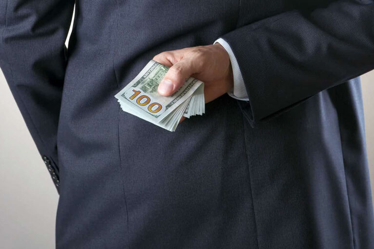 ¿Qué es el robo de salarios? Cuatro cosas que debes saber - MLG